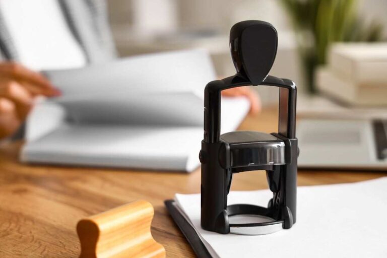 Quanto guadagna un notaio: la cifra (choc) del 2025 - ispacnr.it