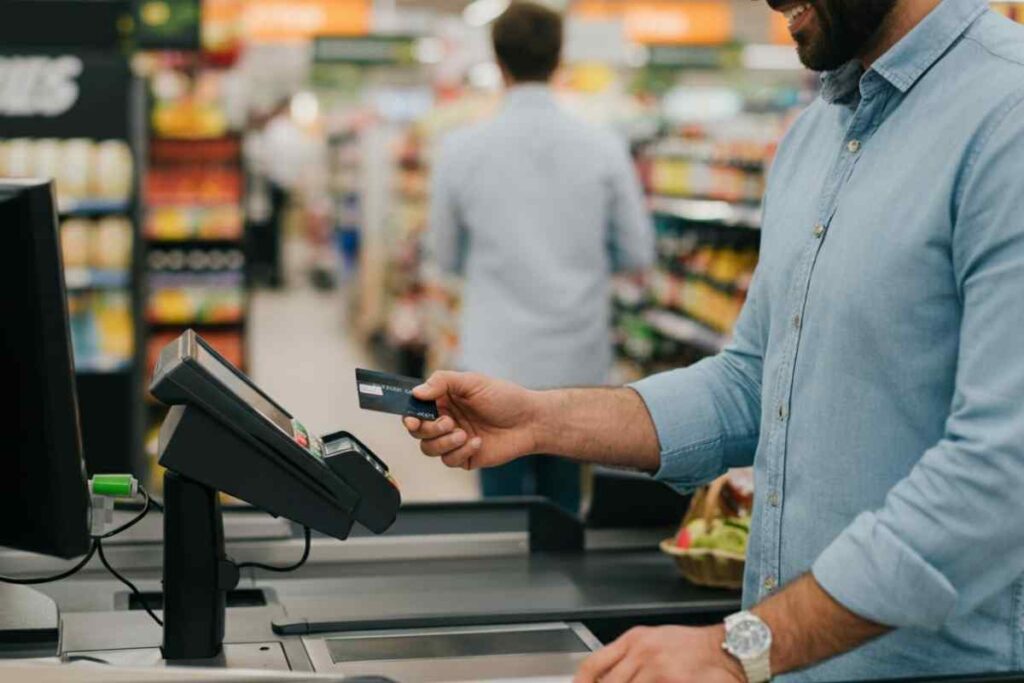 Paghi col bancomat al supermercato e dopo 24 ore ti trovi € 300 in meno ...